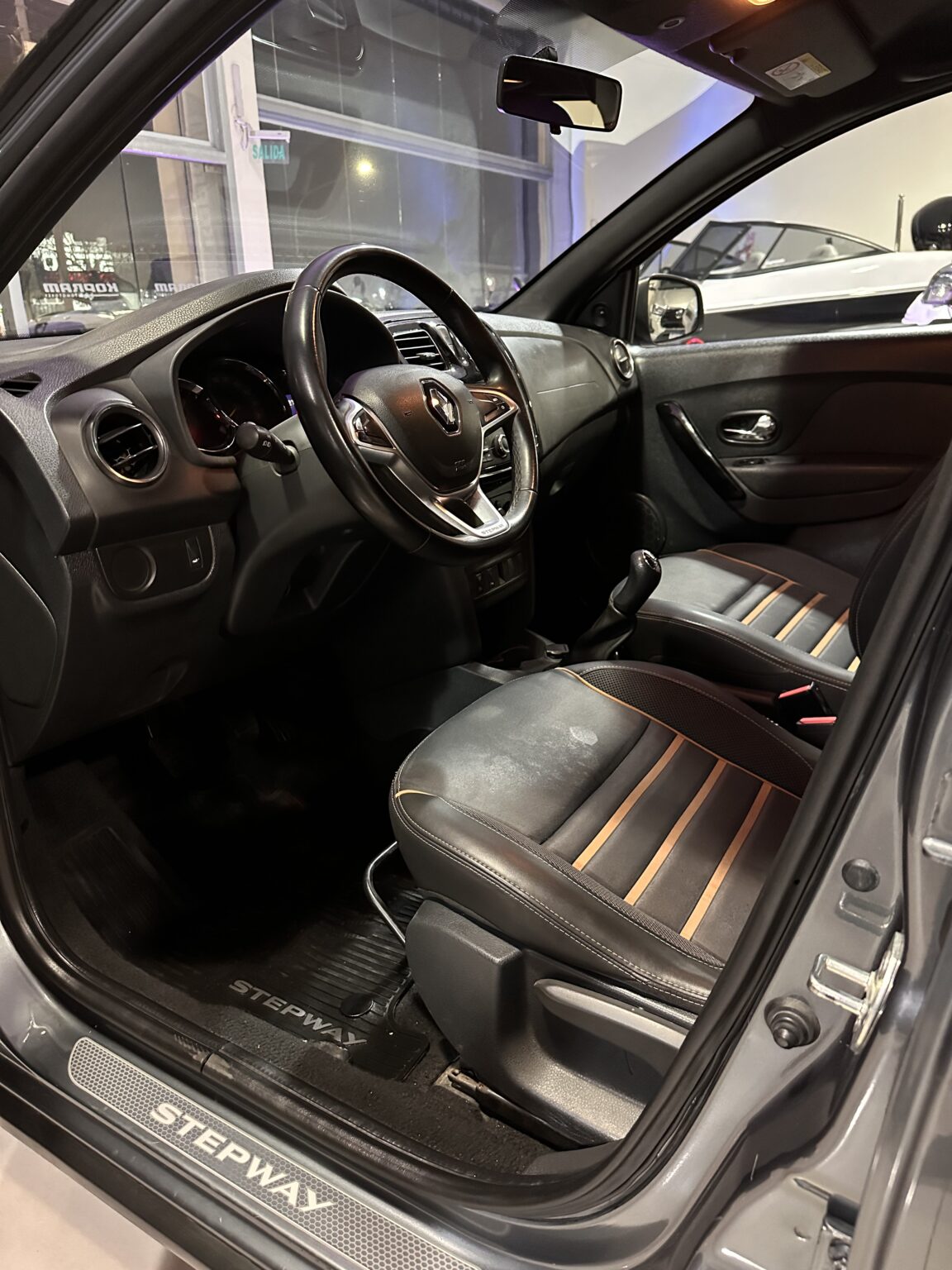 RENAULT SANDERO STEPWAY ZEN 2020 – Kopram