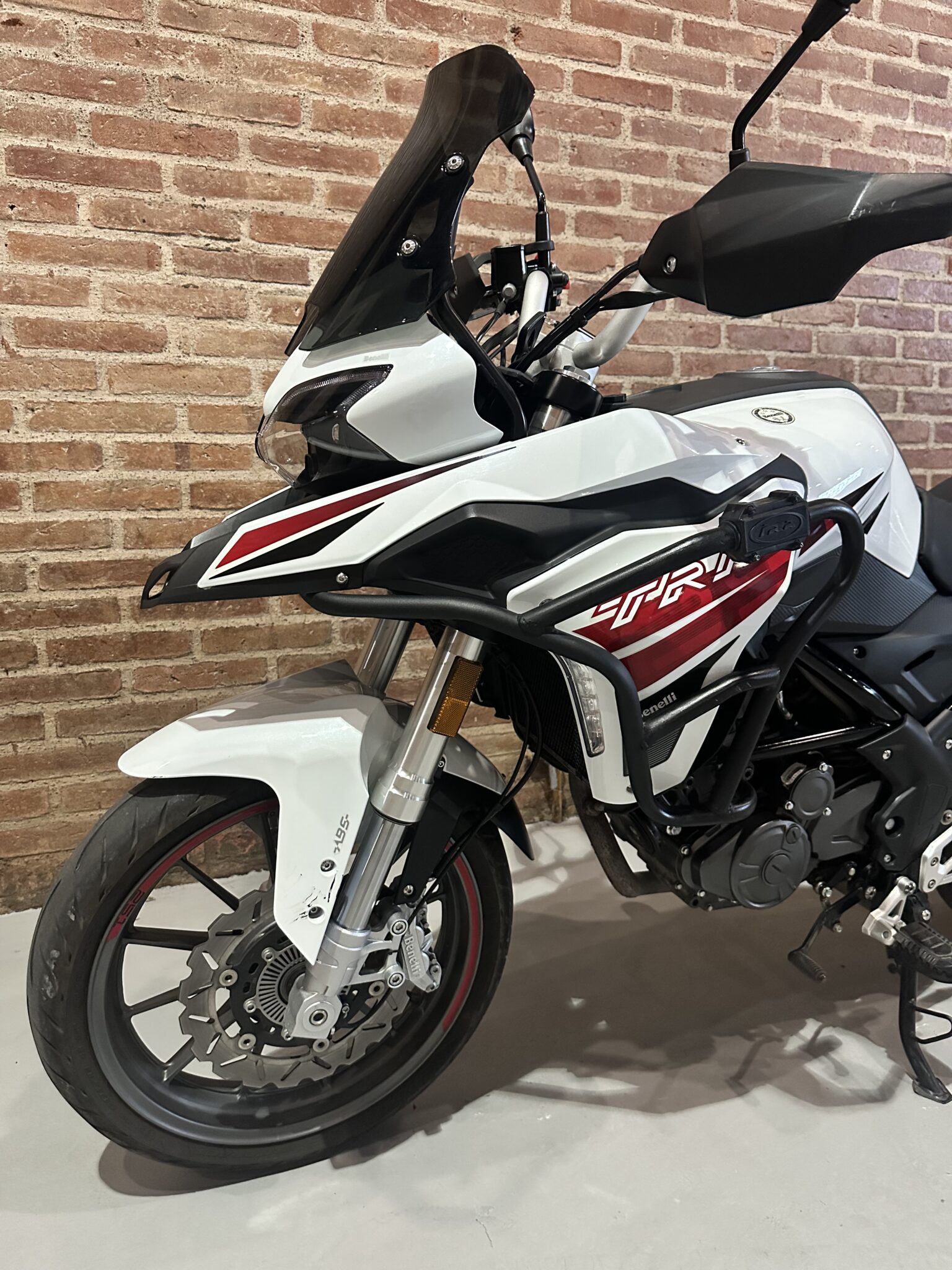 BENELLI TRK 251 2023 – Kopram